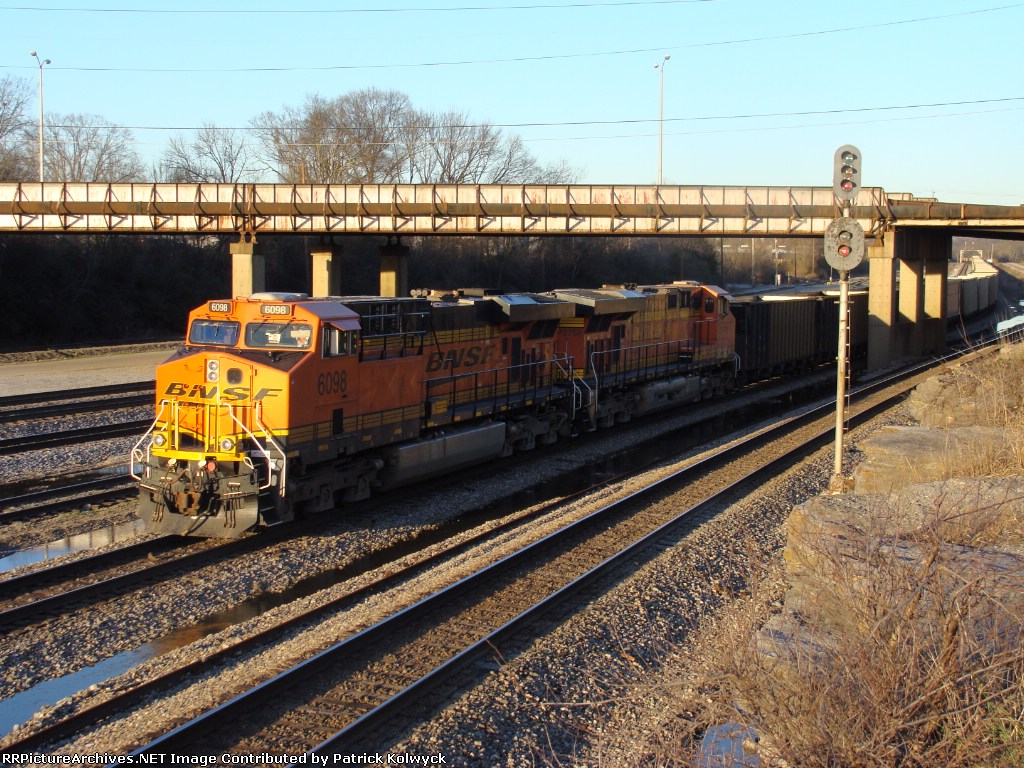BNSF 6098